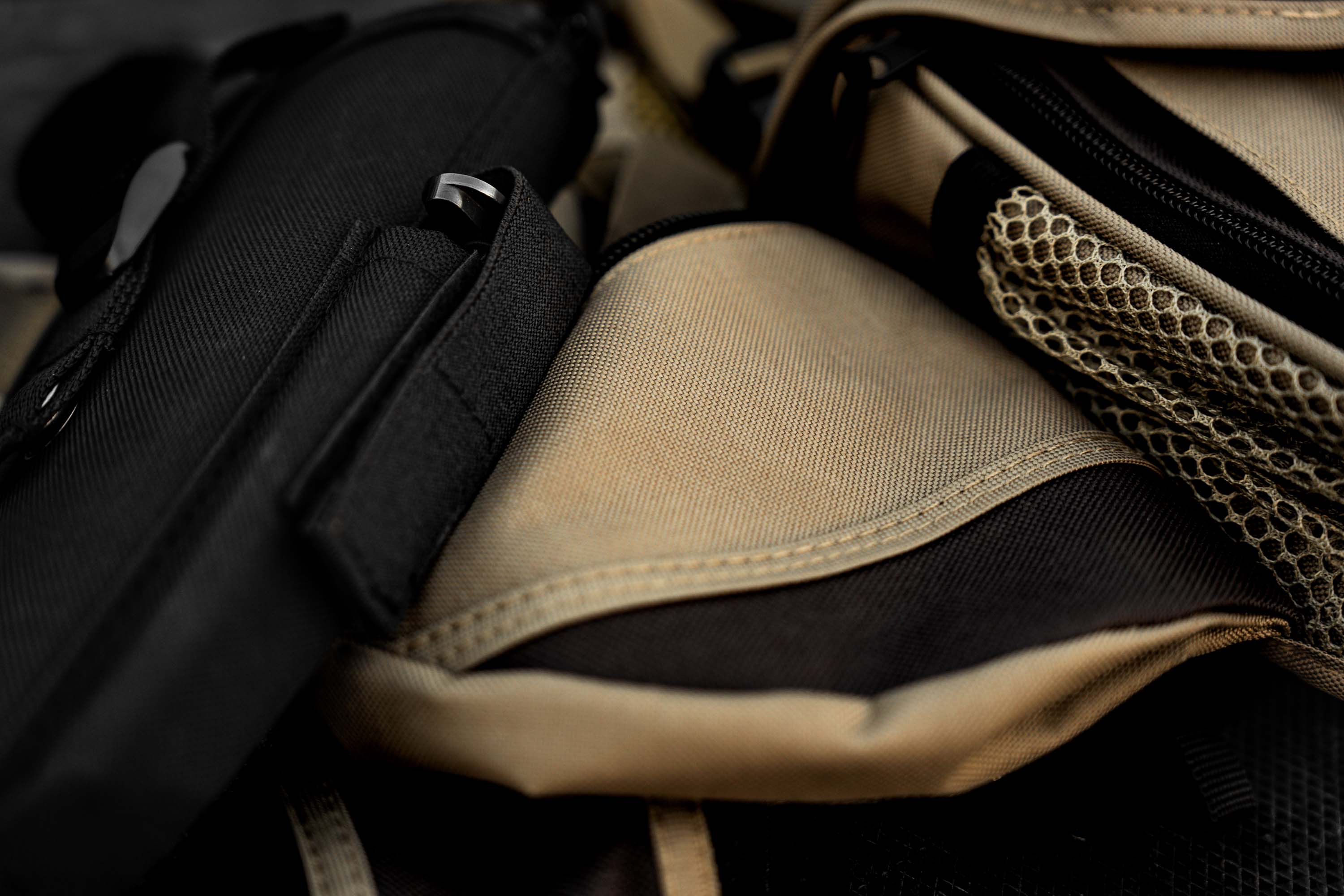 Buck Mark Pistol Holster with Magazine Pouch - Browning